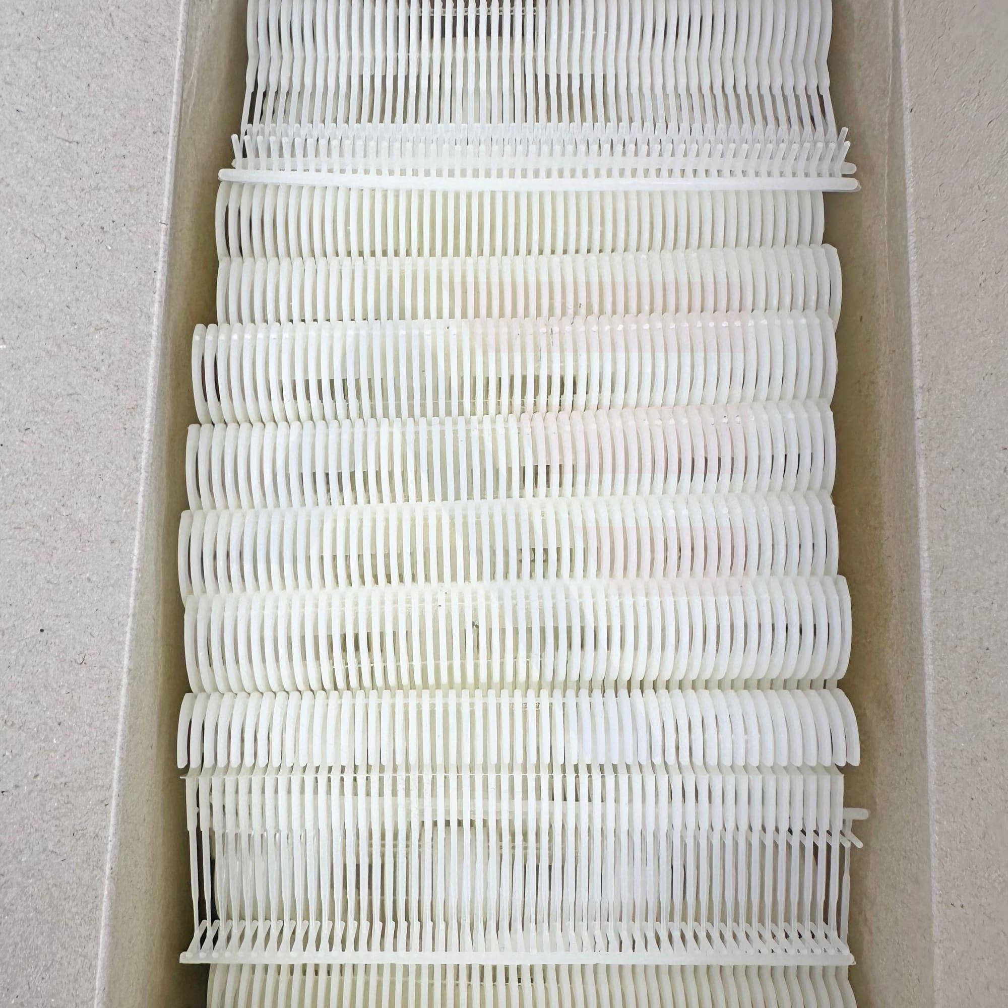 HP35MM Box of 5000 Hook Pins – AE Sewing Machines